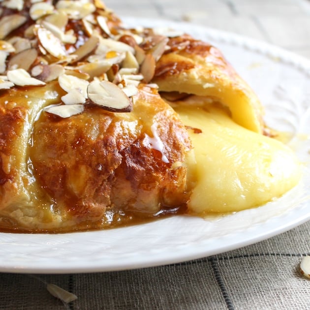 Baked Brie in Puff Pastry with Honey and Almonds - Taste And See